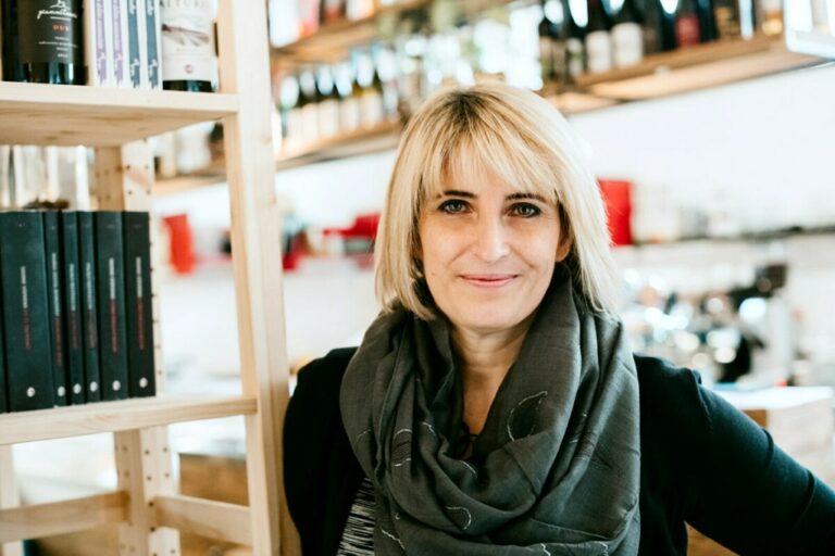 Il 23 novembre Emanuela Canepa presenta a Palermo il suo terzo romanzo ...